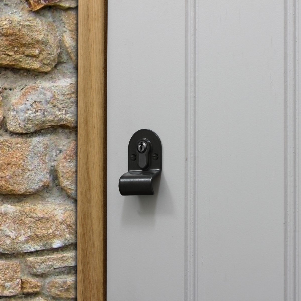 Cylinder Pull - Black | Stonebridge